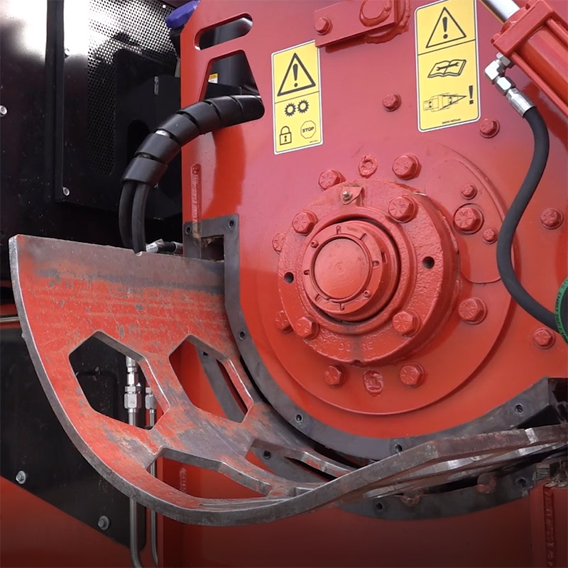 2400XT Wood Hog Horizontal Grinder (Tracked) | Stevens Group