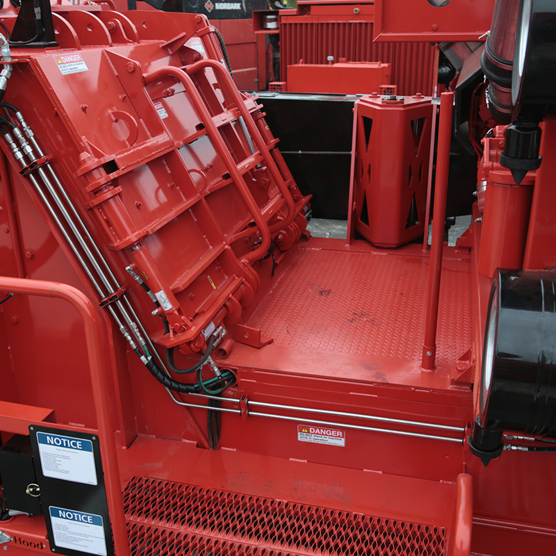 MORBARK 6400XT Wood Hog Tracked Horizontal Grinder | Stevens Group