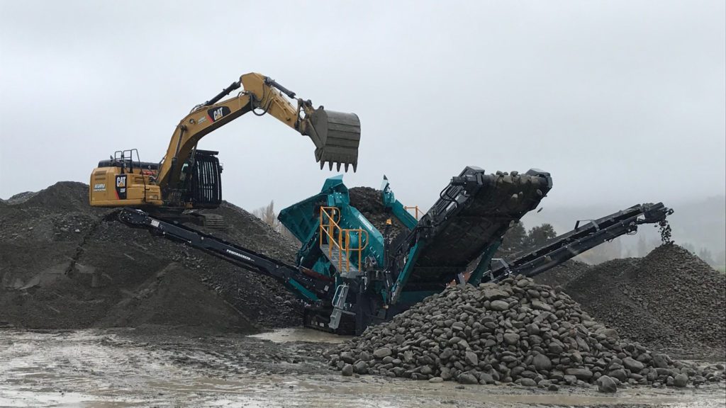 POWERSCREEN Warrior 800 Scalping Screen | Stevens Group