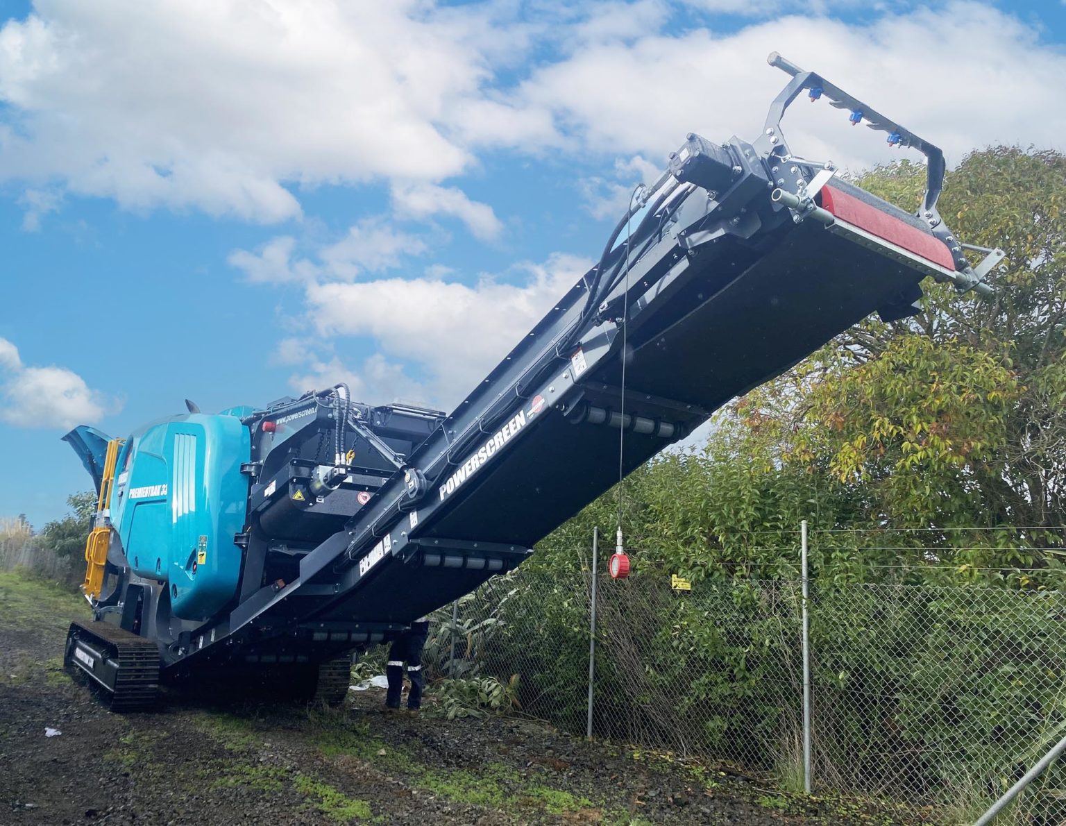 POWERSCREEN Premiertrak 330 | Stevens Group