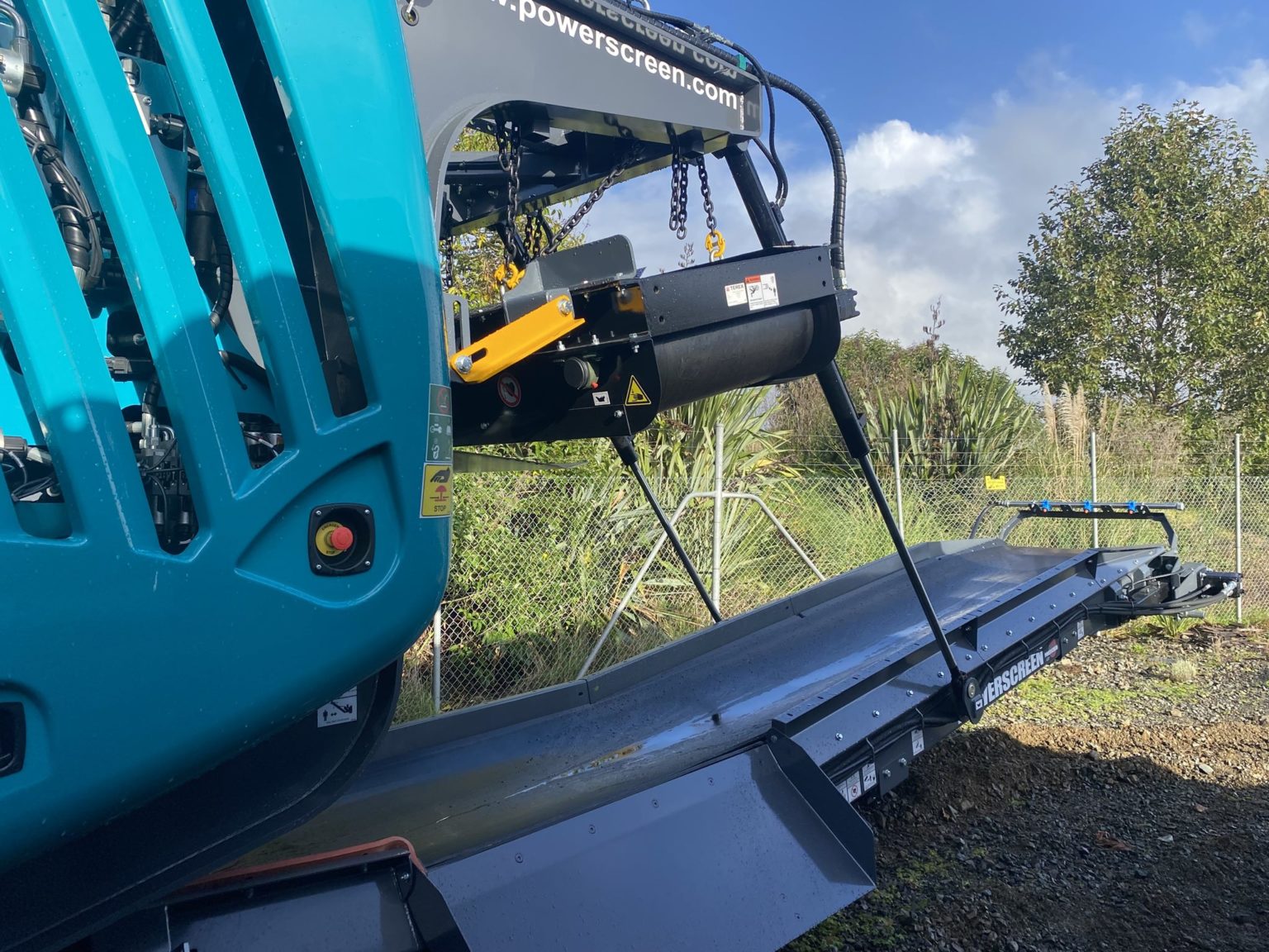 POWERSCREEN Premiertrak 330 | Stevens Group