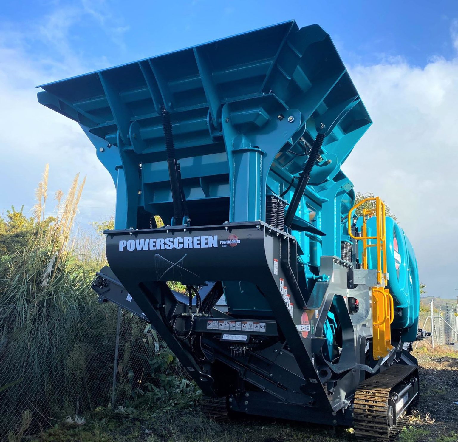 POWERSCREEN Premiertrak 330 | Stevens Group