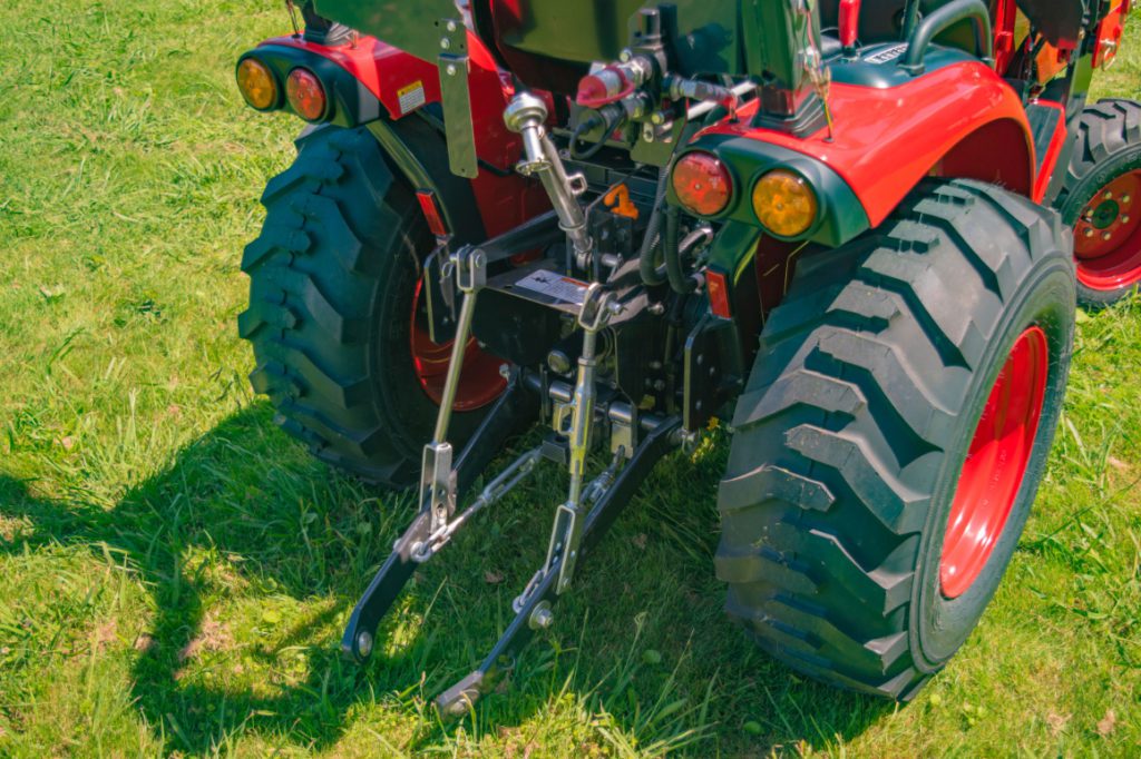 BRANSON 2500H Compact Tractor | Stevens Group