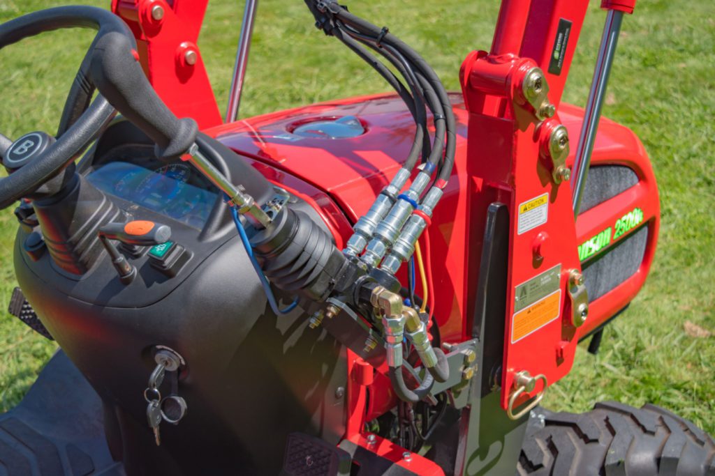 BRANSON 2500H Compact Tractor | Stevens Group