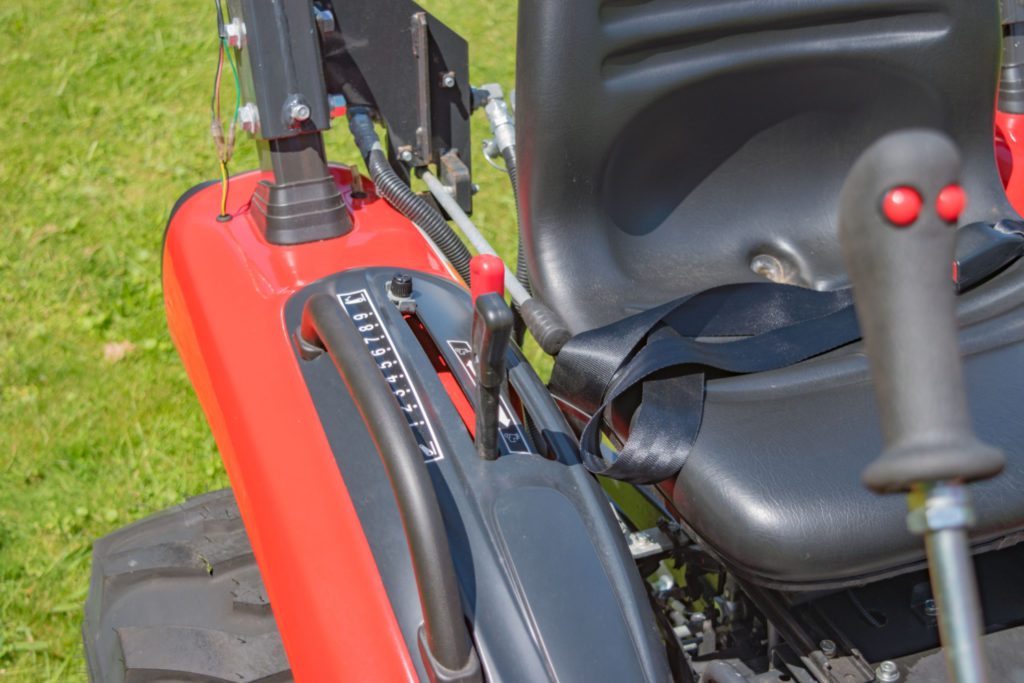 BRANSON 2500H Compact Tractor | Stevens Group
