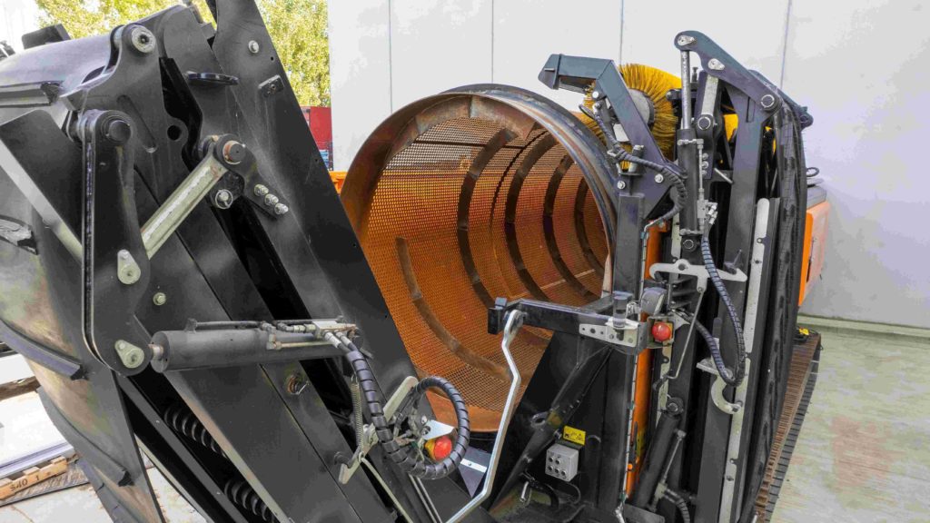 PRONAR MPB 20.55GH Trommel Screen | Stevens Group