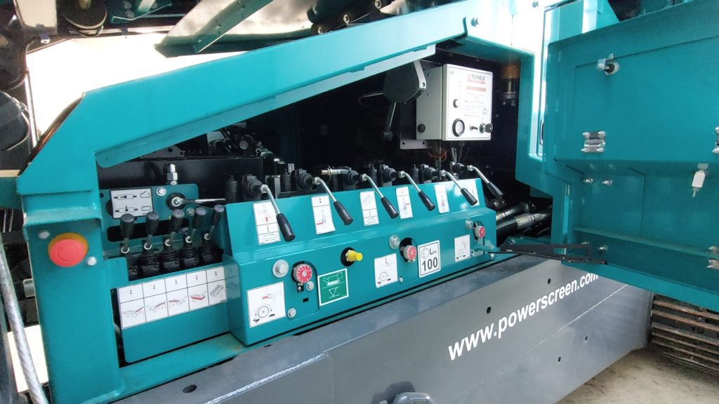 POWERSCREEN Warrior 1800 Scalping Screen | Stevens Group